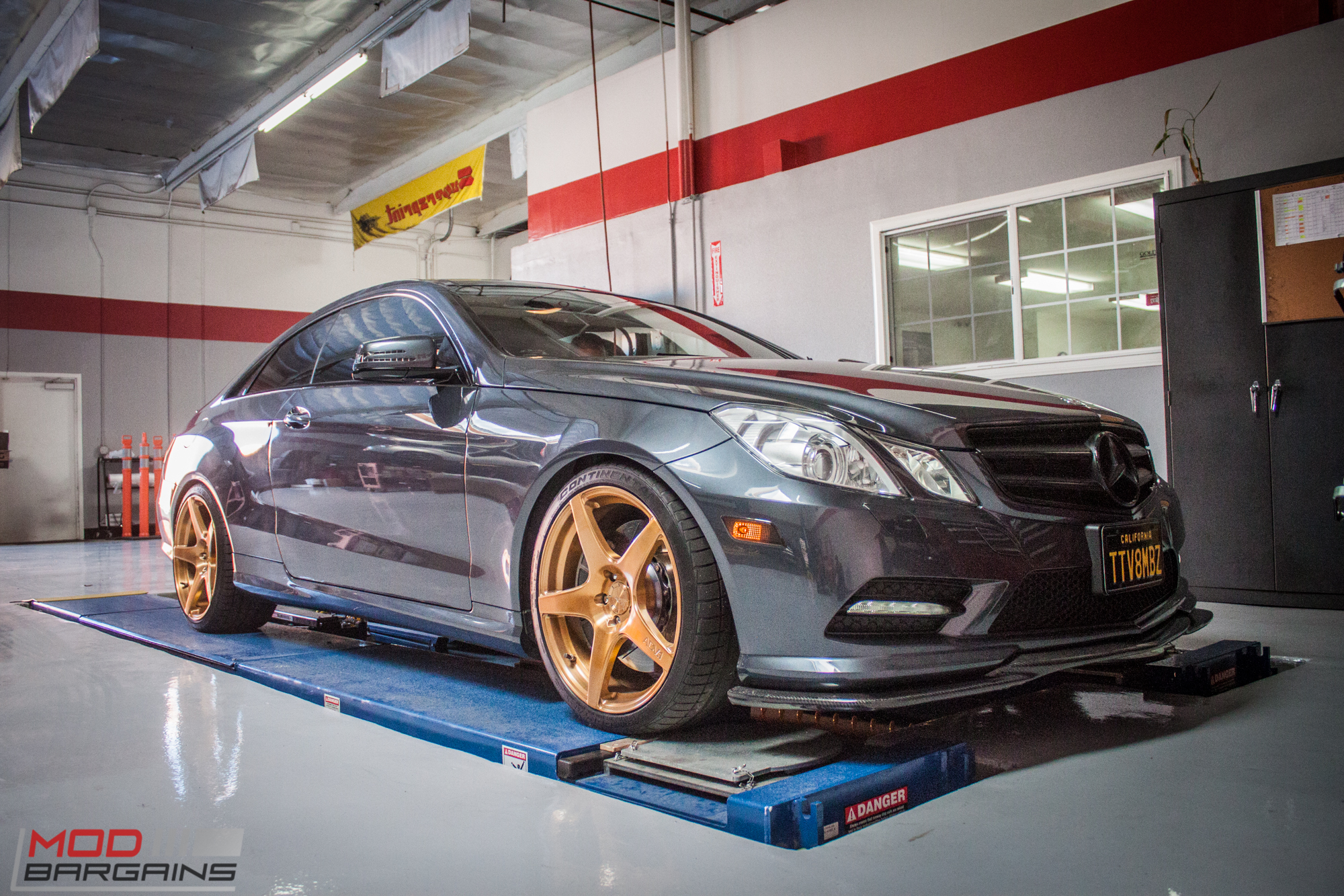 Sick Custom Mercedes E550 AMG Visits ModAuto